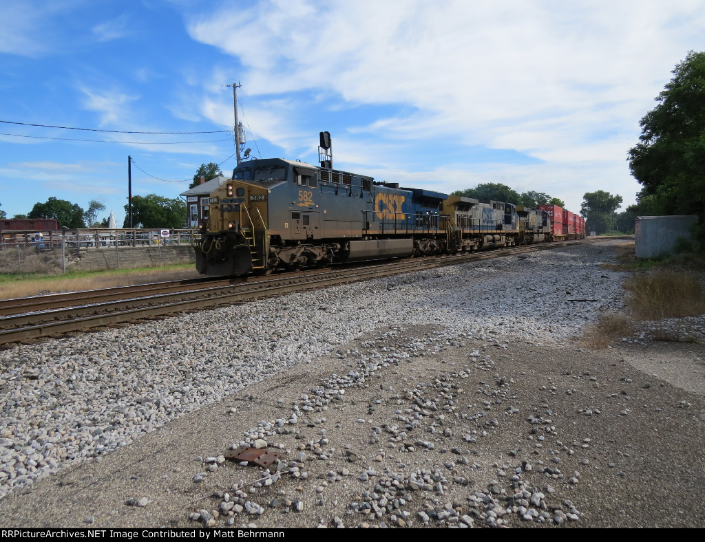 CSX 582